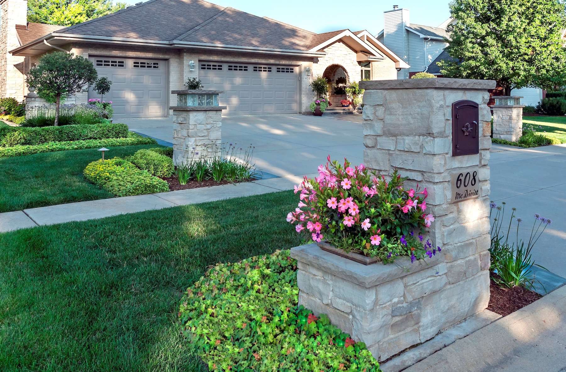 6 Front Entry Landscape Design Ideas For Your Suburban Chicago Home