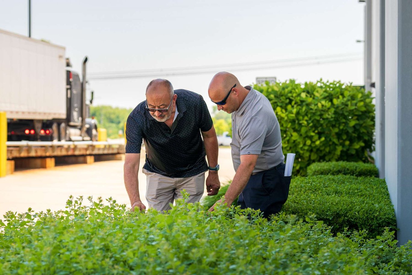 What Should Be Included in a Commercial Landscaping Contract?